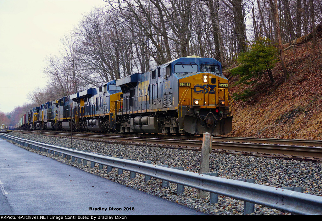 CSX 5297, 3017, 3072, 239, 86 and 124